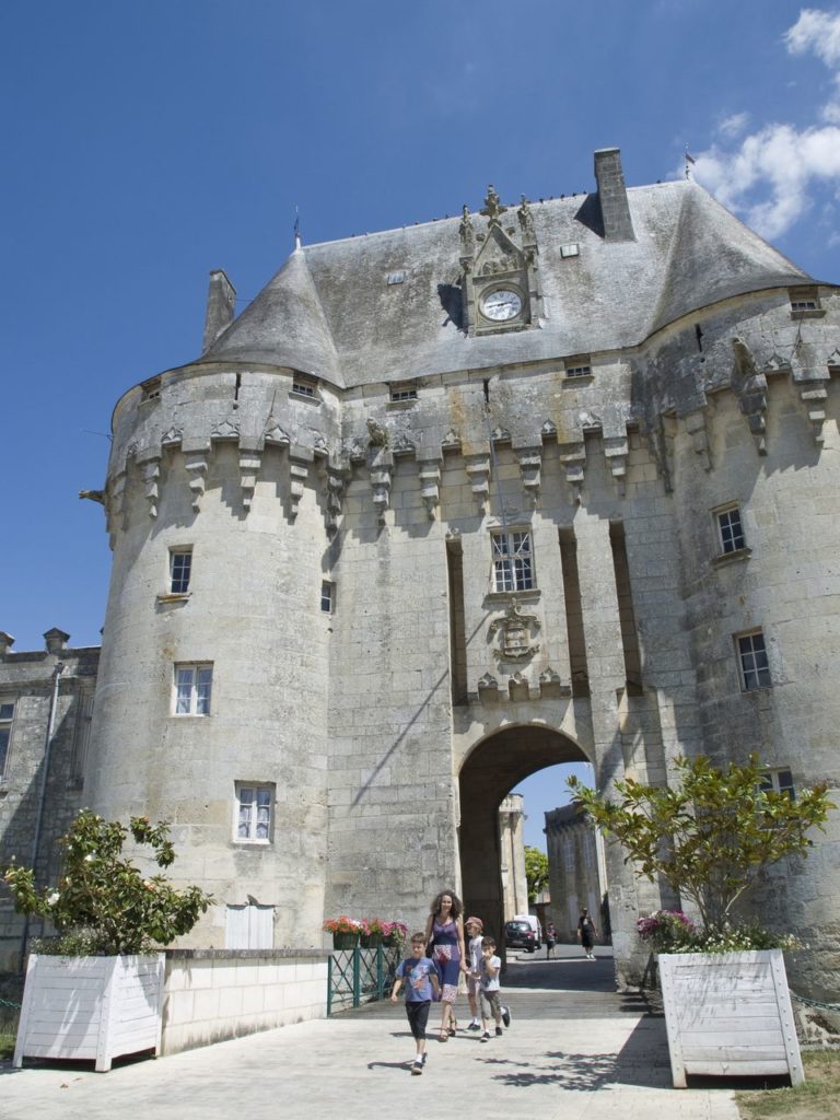 Jonzac castle and monuments - Jonzac Haute Saintonge Tourism