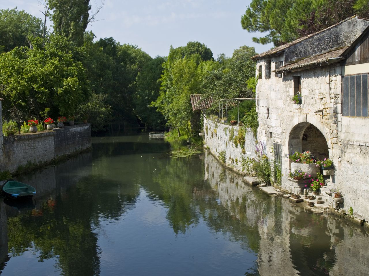Pons, medieval city - Jonzac Haute Saintonge Tourism