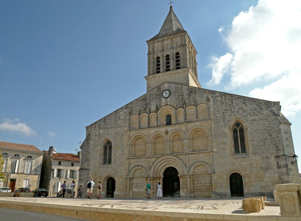 Jonzac castle and monuments - Jonzac Haute Saintonge Tourism